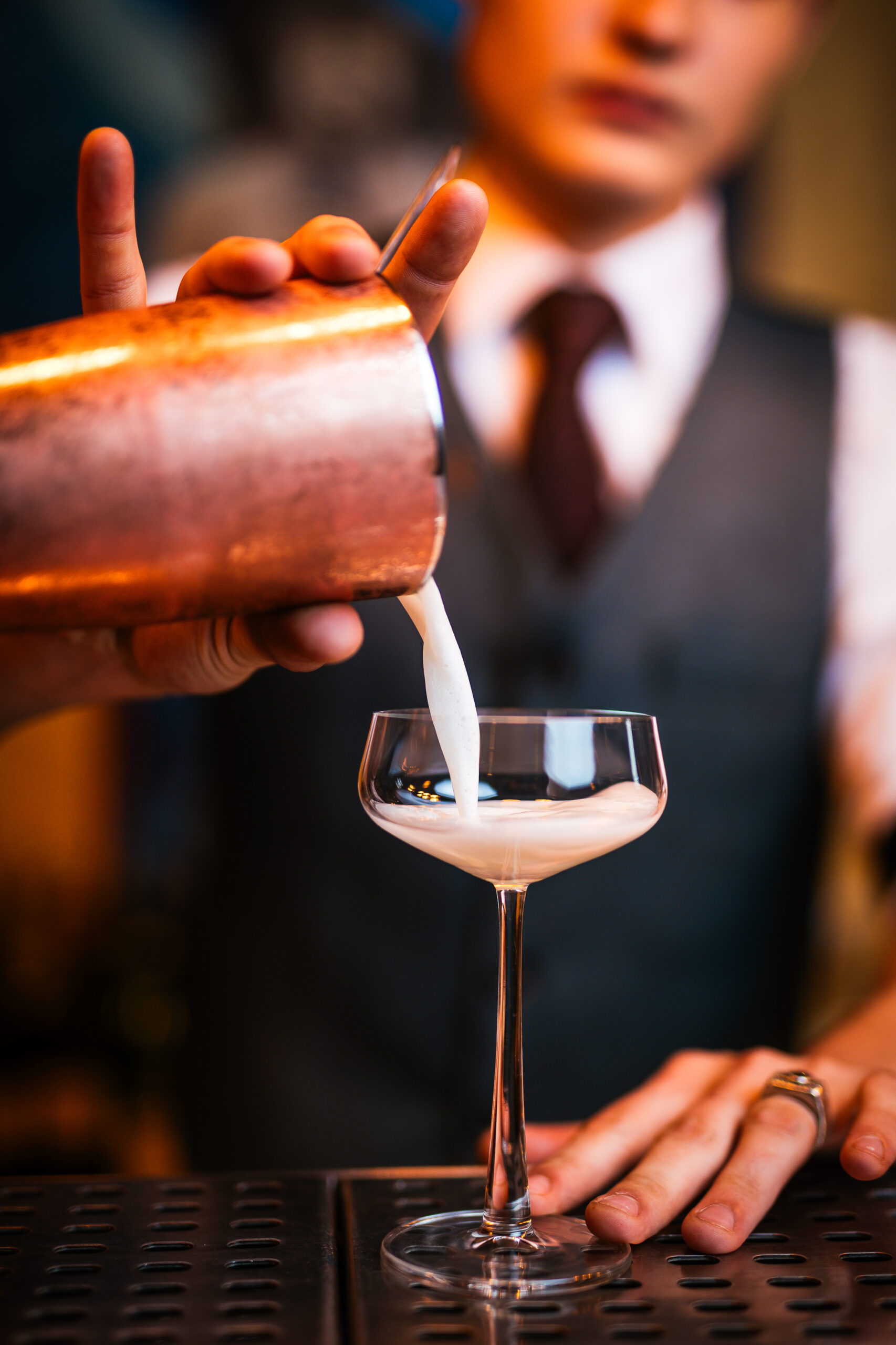 Riddle bar: mesto gde beogradska koktel scena dobija smisao - Social ...